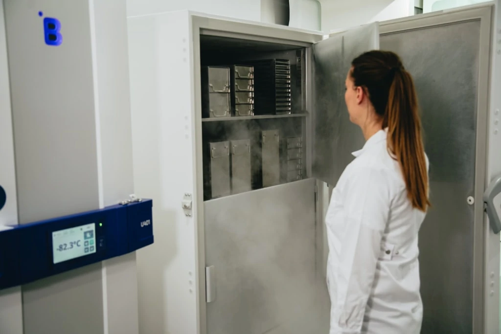 Reliable Storage for COVID-19 mRNA Vaccines - B Medical Systems